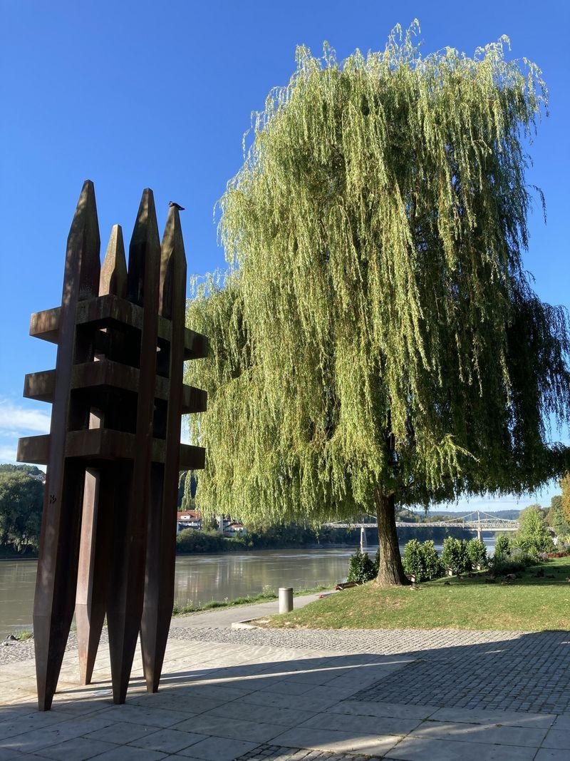 Passau - Mahnmal für die Opfer des Nationalsozialismus • Universität Passau